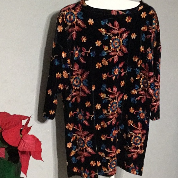 Uncle Frank | Dresses | Uncle Frank Velvet Embroidery Dress Size L ...